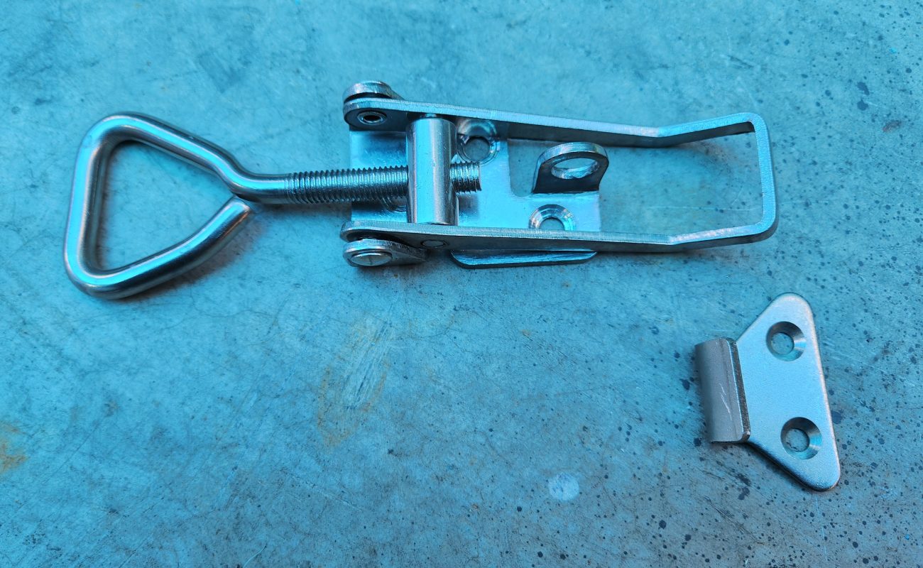 Chapa zincada para candado con enganche – Carros de Arrastre ...